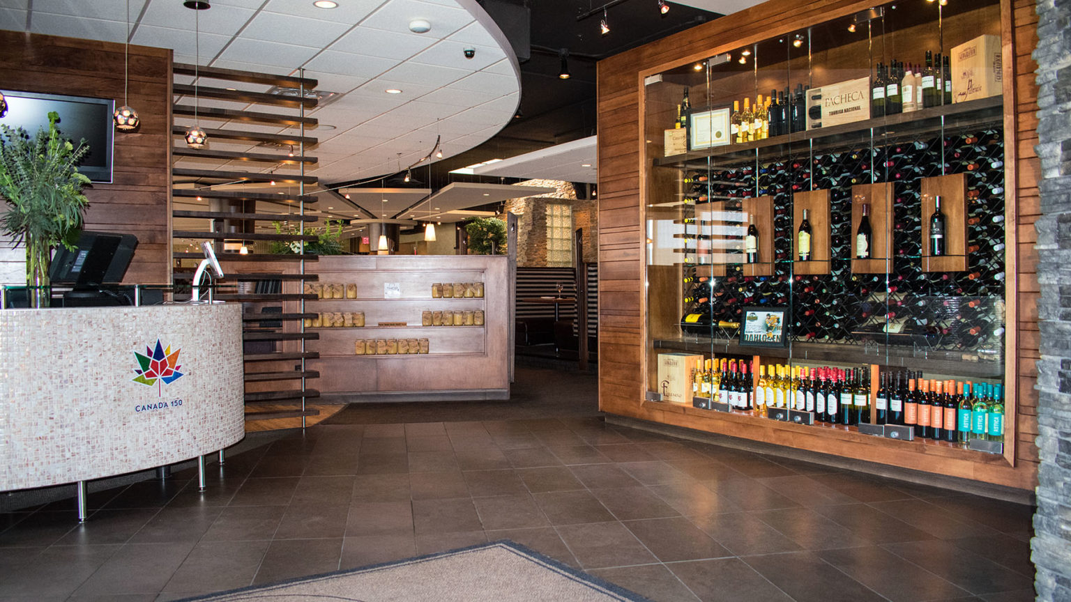 Mano's Restaurant & Lounge in Saskatoon | We Saved You A Spot